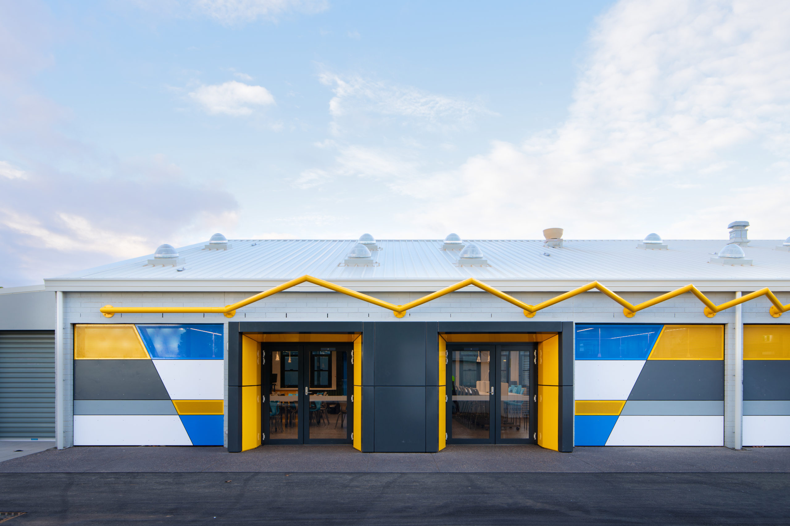 Newton Moore Senior High School STEM Centre - MCG Architects